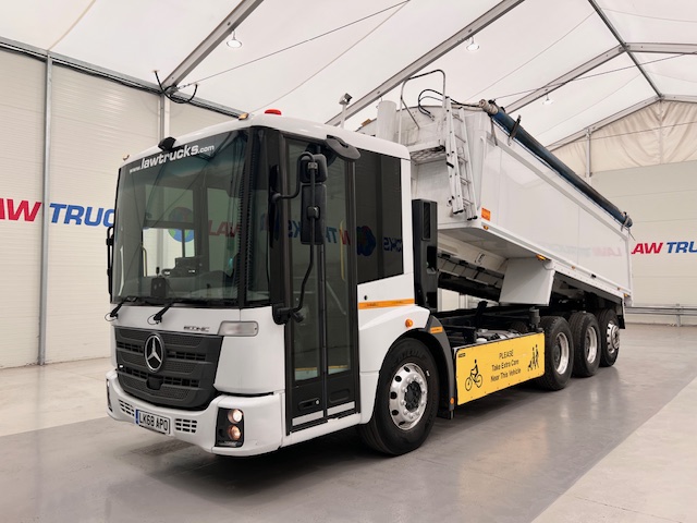 Mercedes Econic 3235 8x4 Tridem Insulated Tipper | Law Trucks