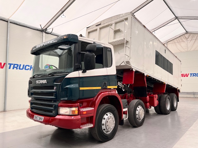 Scania P380 8x4 Rest Cab Bulk Tipper Manual | Law Trucks