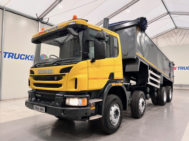 Scania P370 8x4 Day Cab Tipper Manual | Law Trucks