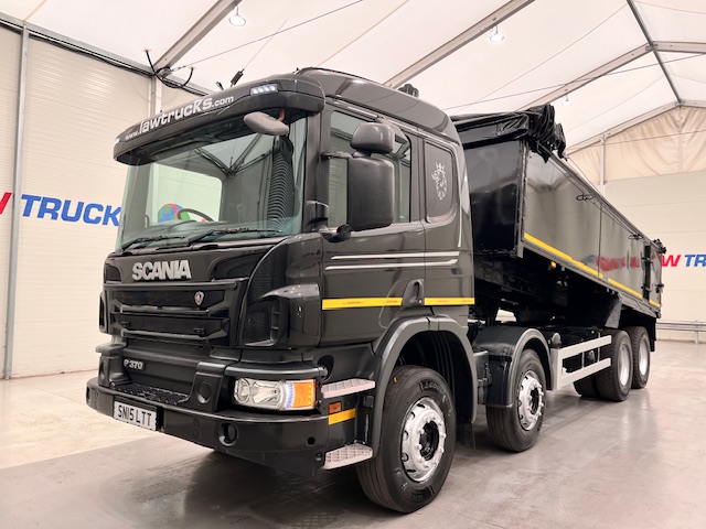 Scania P370 8x4 Sleeper Cab Tipper Manual | Law Trucks