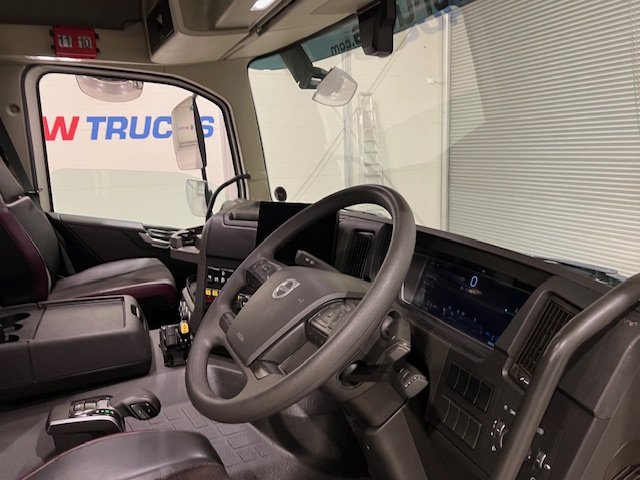 Volvo FMX 420 8x4 Day Cab Steel Tipper | Law Trucks